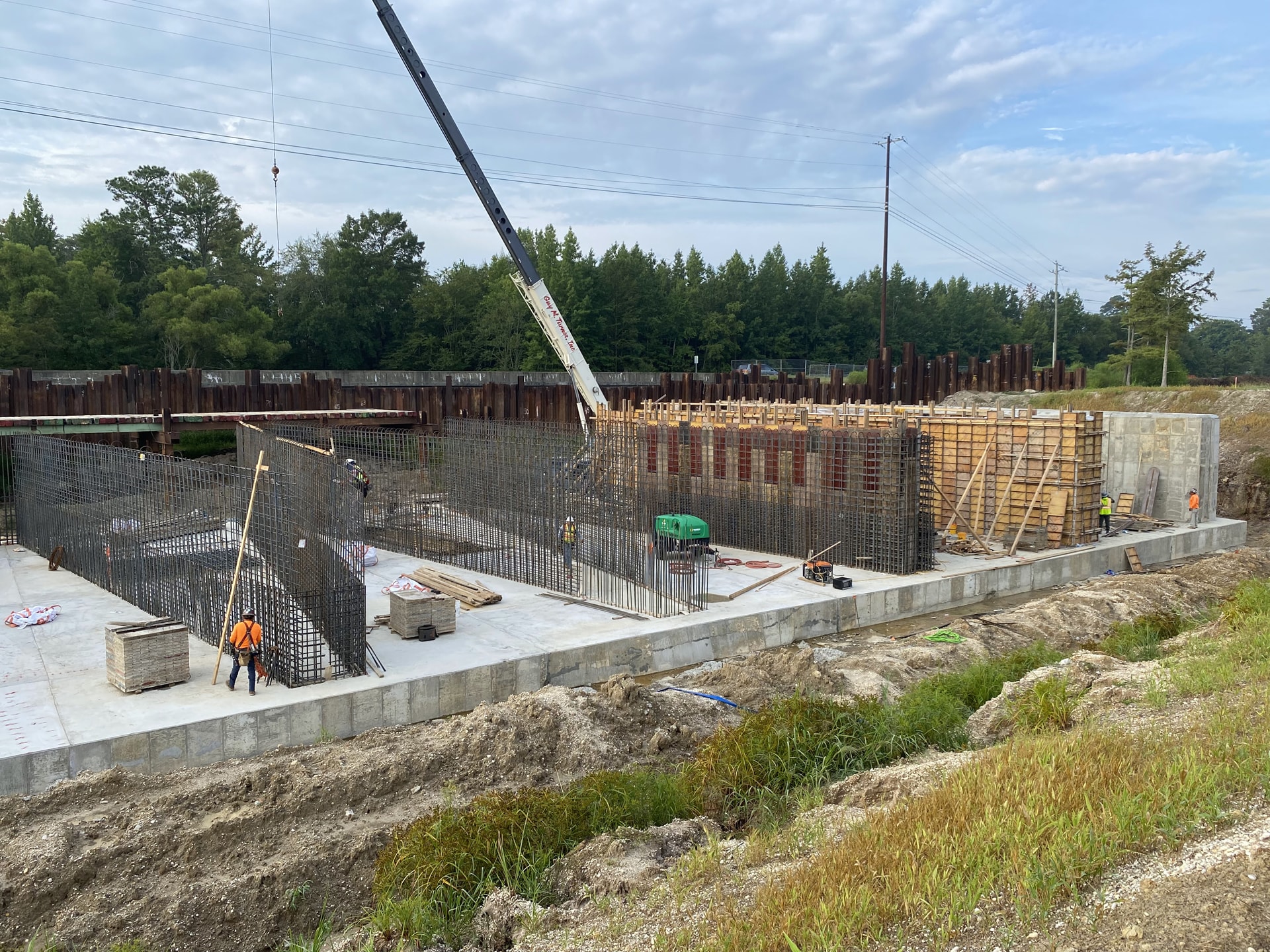 Labyrinth Spillway Dam - Sequoia Services