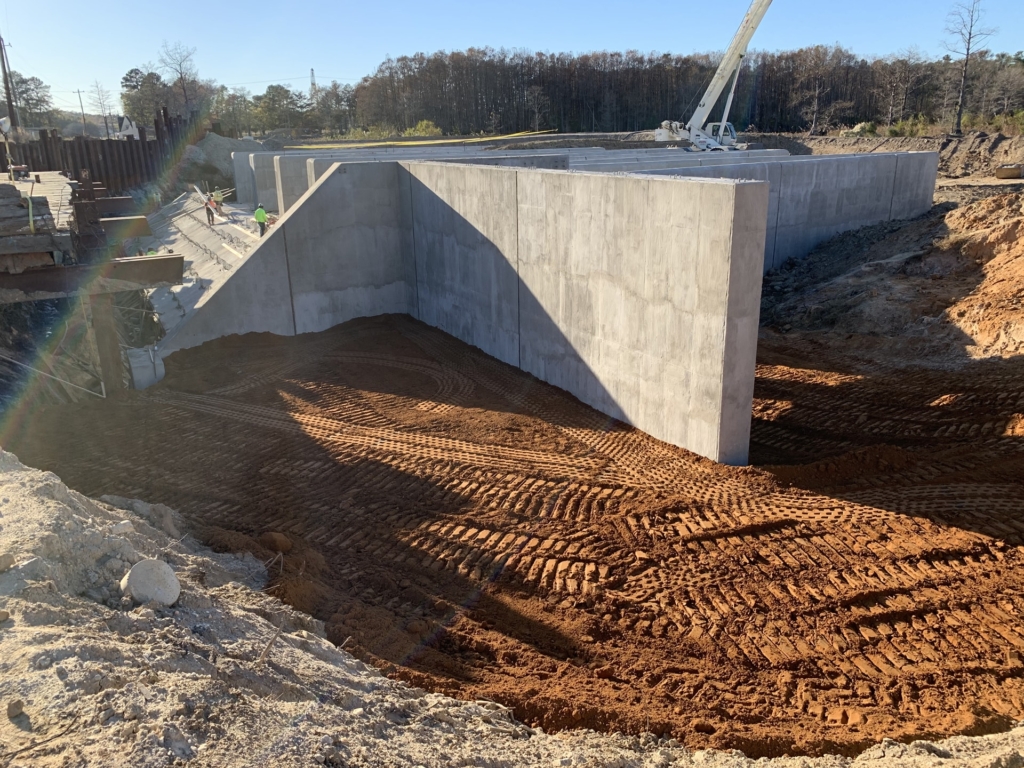 Labyrinth Spillway Dam - Sequoia Services