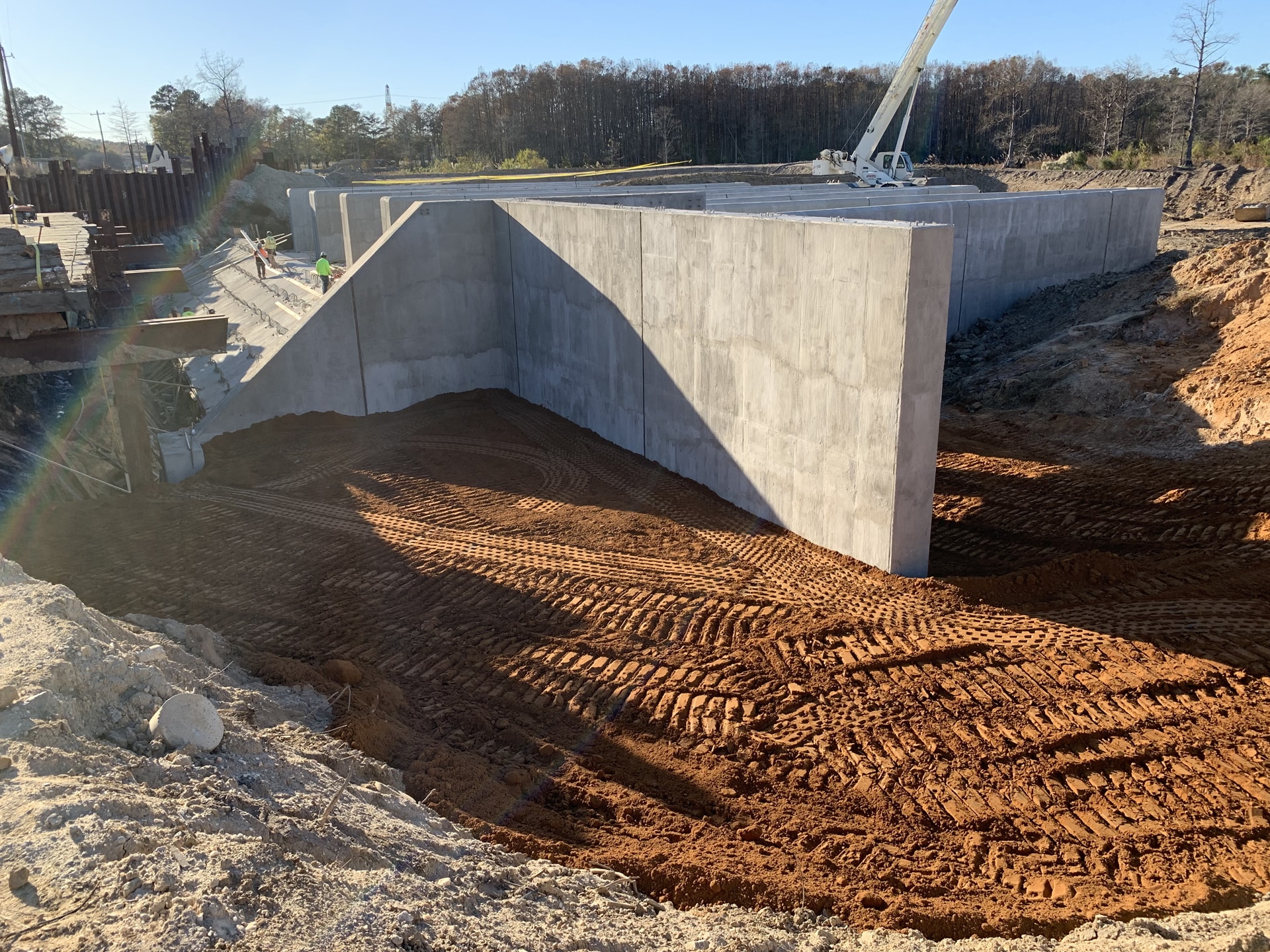 Labyrinth Spillway Dam - Sequoia Services