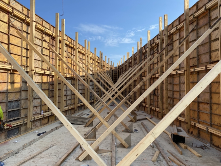 Labyrinth Spillway Dam - Sequoia Services