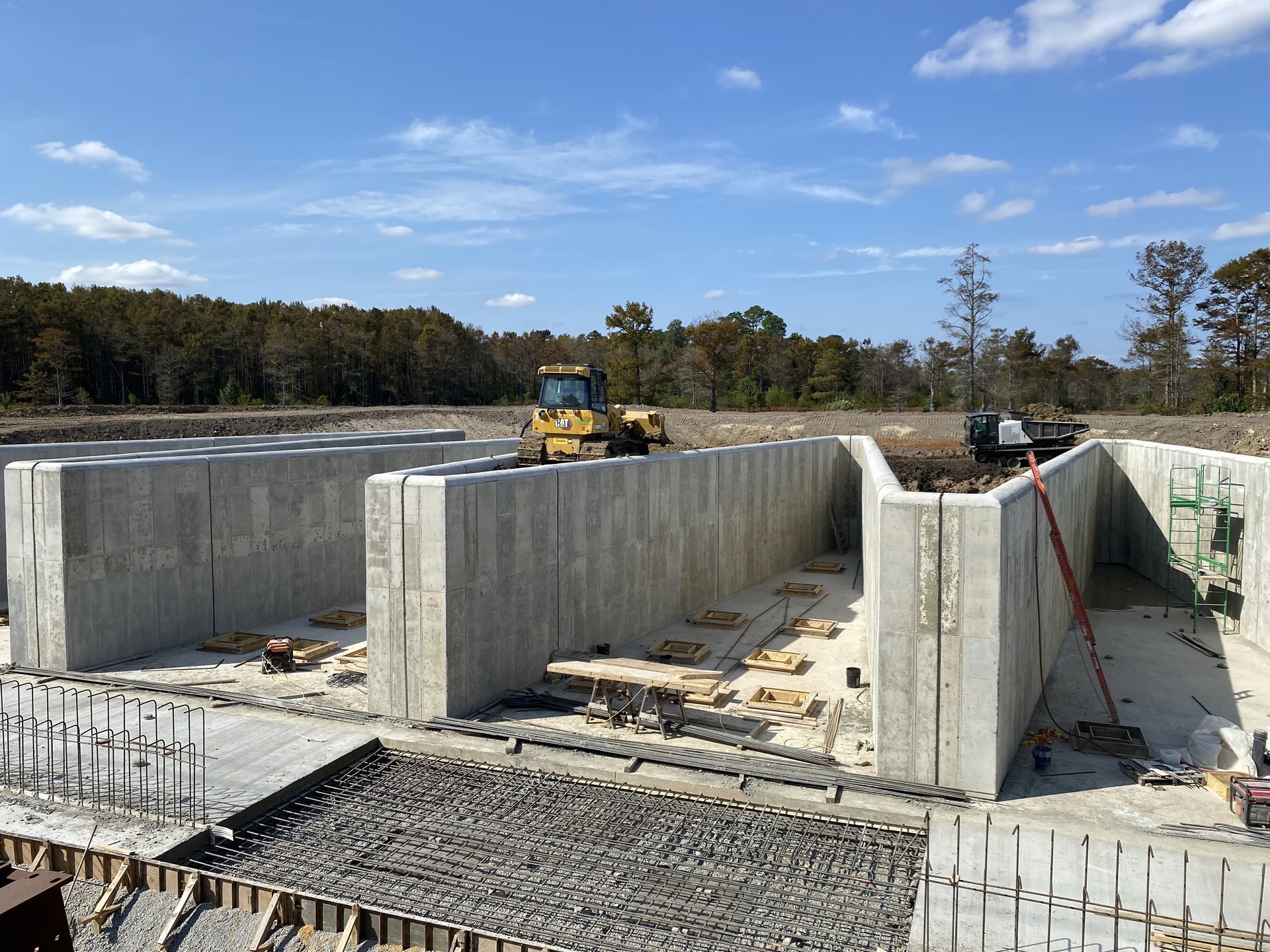 Labyrinth Spillway Dam - Sequoia Services