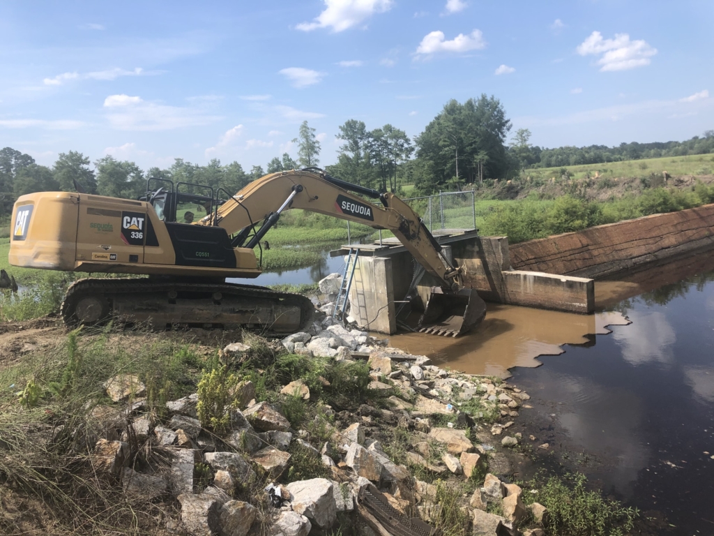 Labyrinth Spillway Dam - Sequoia Services