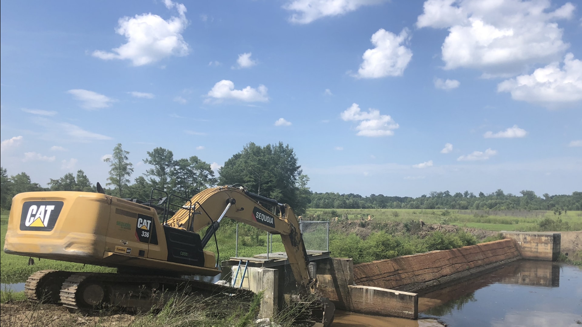 Labyrinth Spillway Dam - Sequoia Services